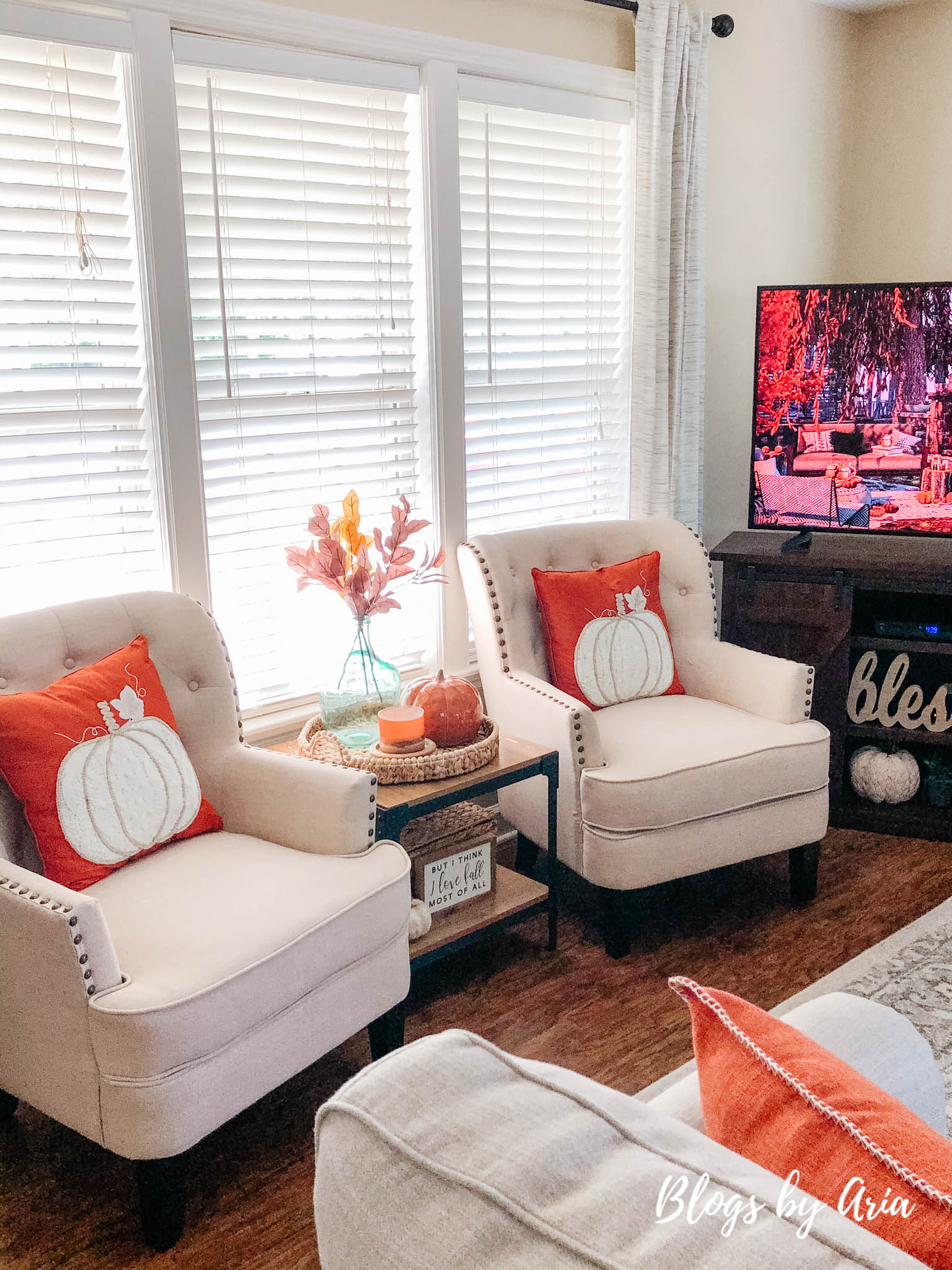 Fall Family Room - Blogs by Aria