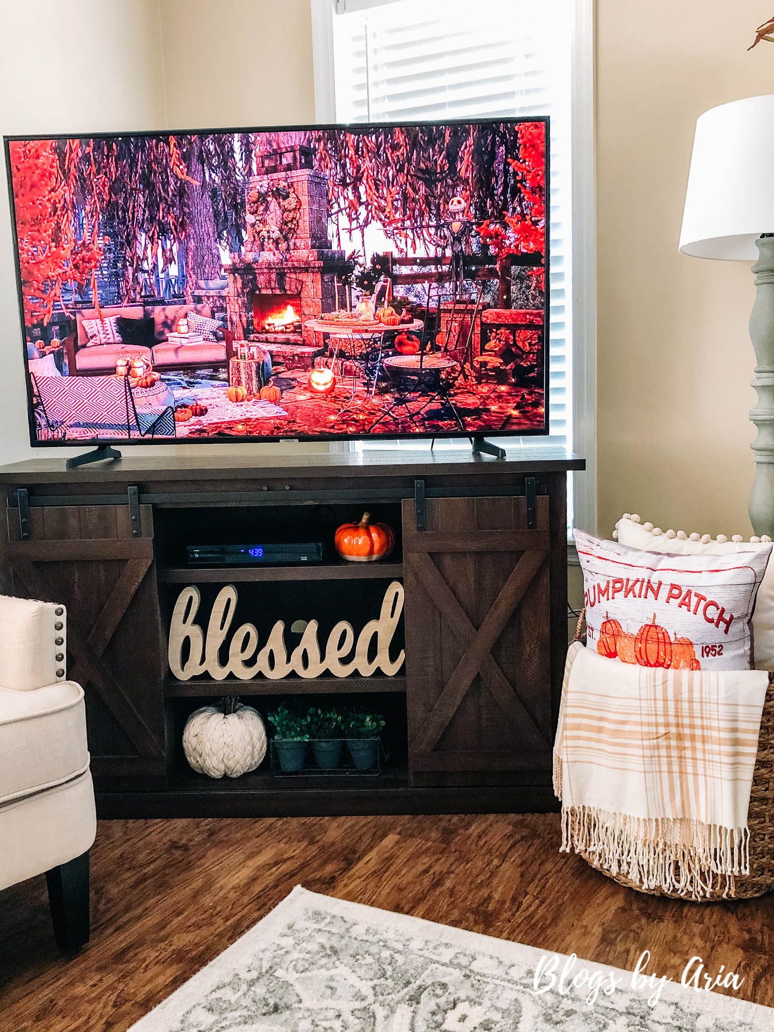 Fall Family Room - Blogs by Aria