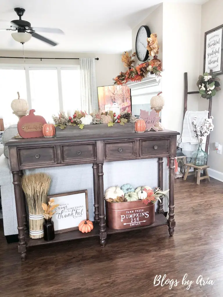 Styled Console Table for Fall - Blogs by Aria