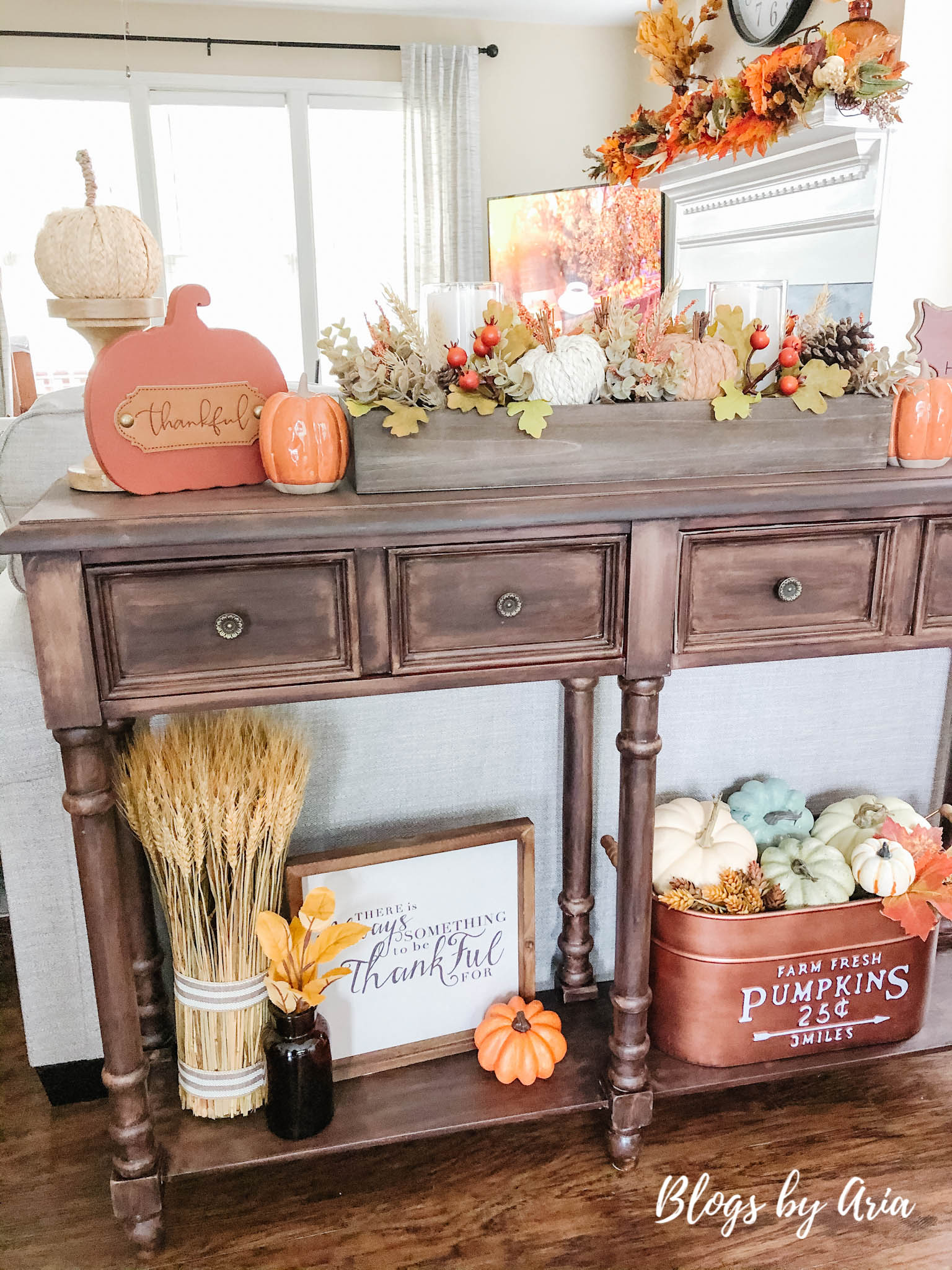 Styled Console Table for Fall - Blogs by Aria
