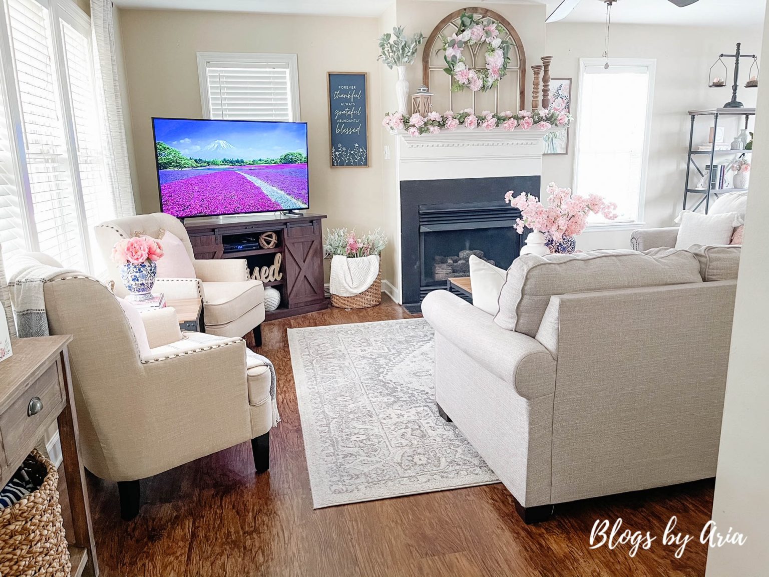 Spring Home Tour : Pops of Pink - Blogs by Aria