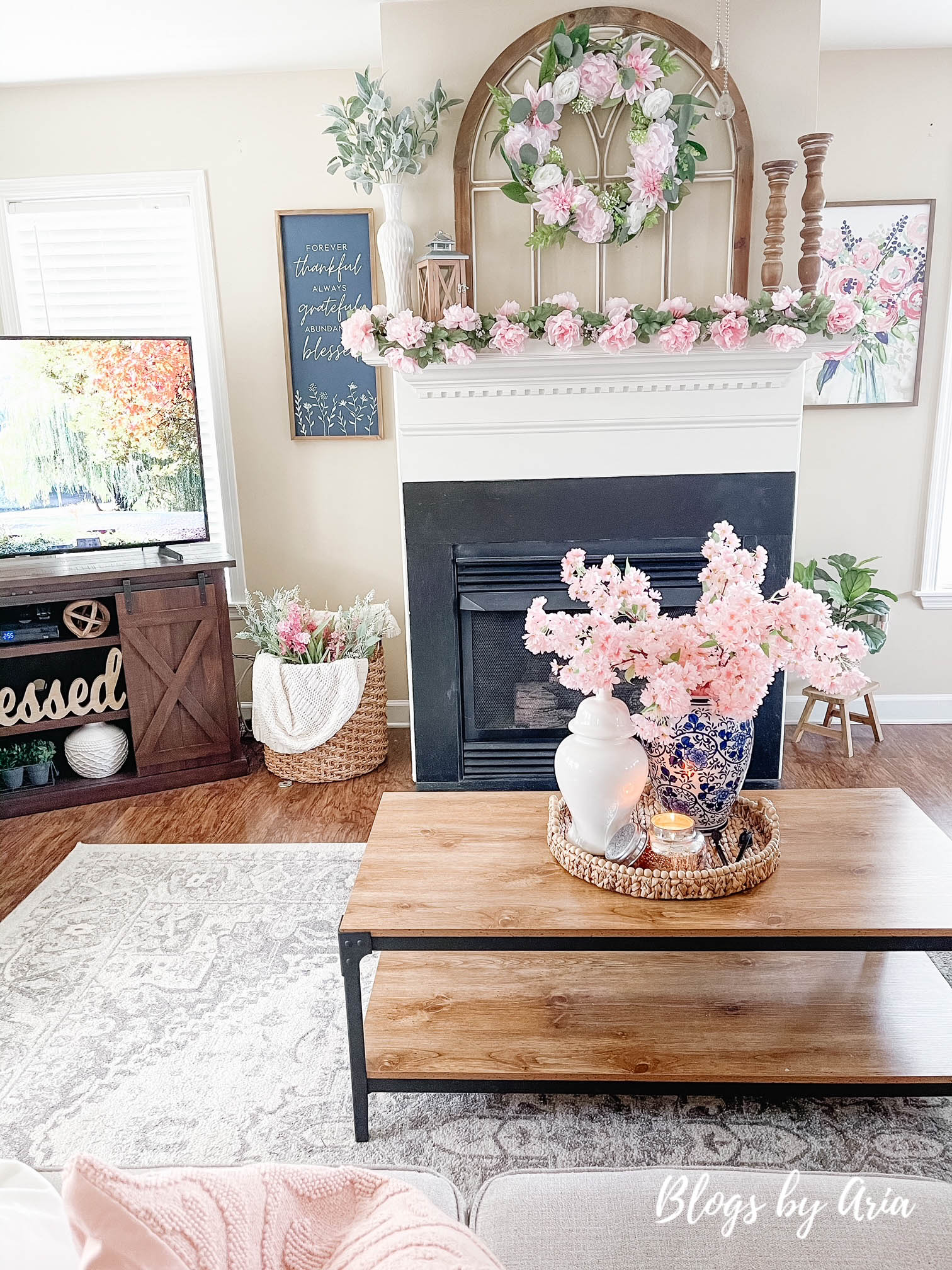 Spring Home Tour : Pops of Pink - Blogs by Aria