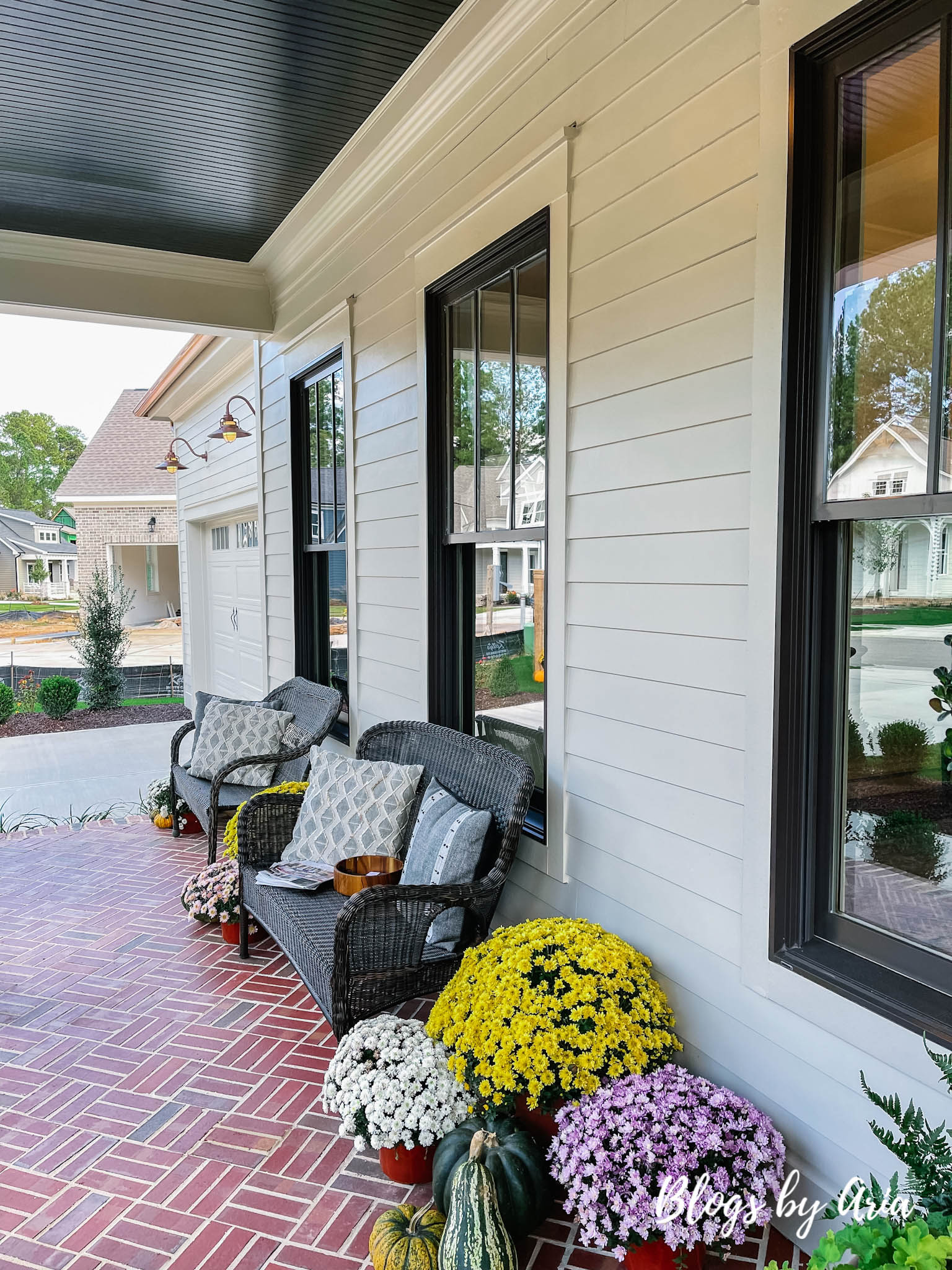 Modern Traditional Foursquare House Tour - Blogs by Aria