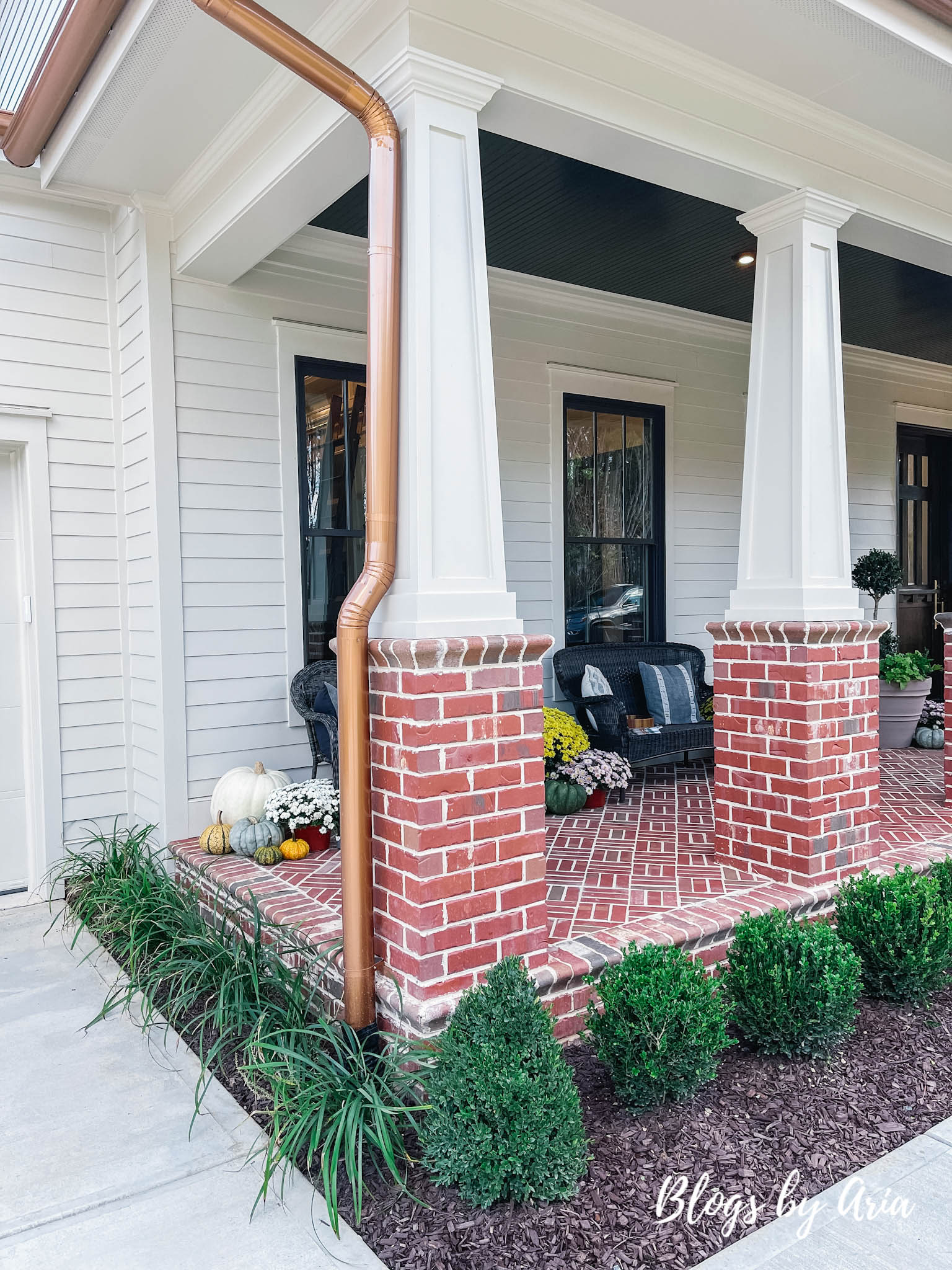 Modern Traditional Foursquare House Tour - Blogs by Aria